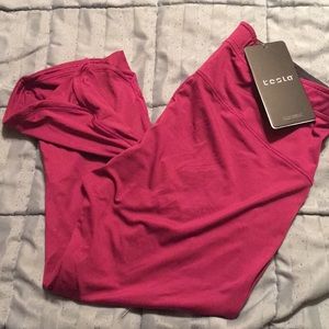 Tesla | Pants & Jumpsuits | Tesla Cropcapri Performance Undergarment ...